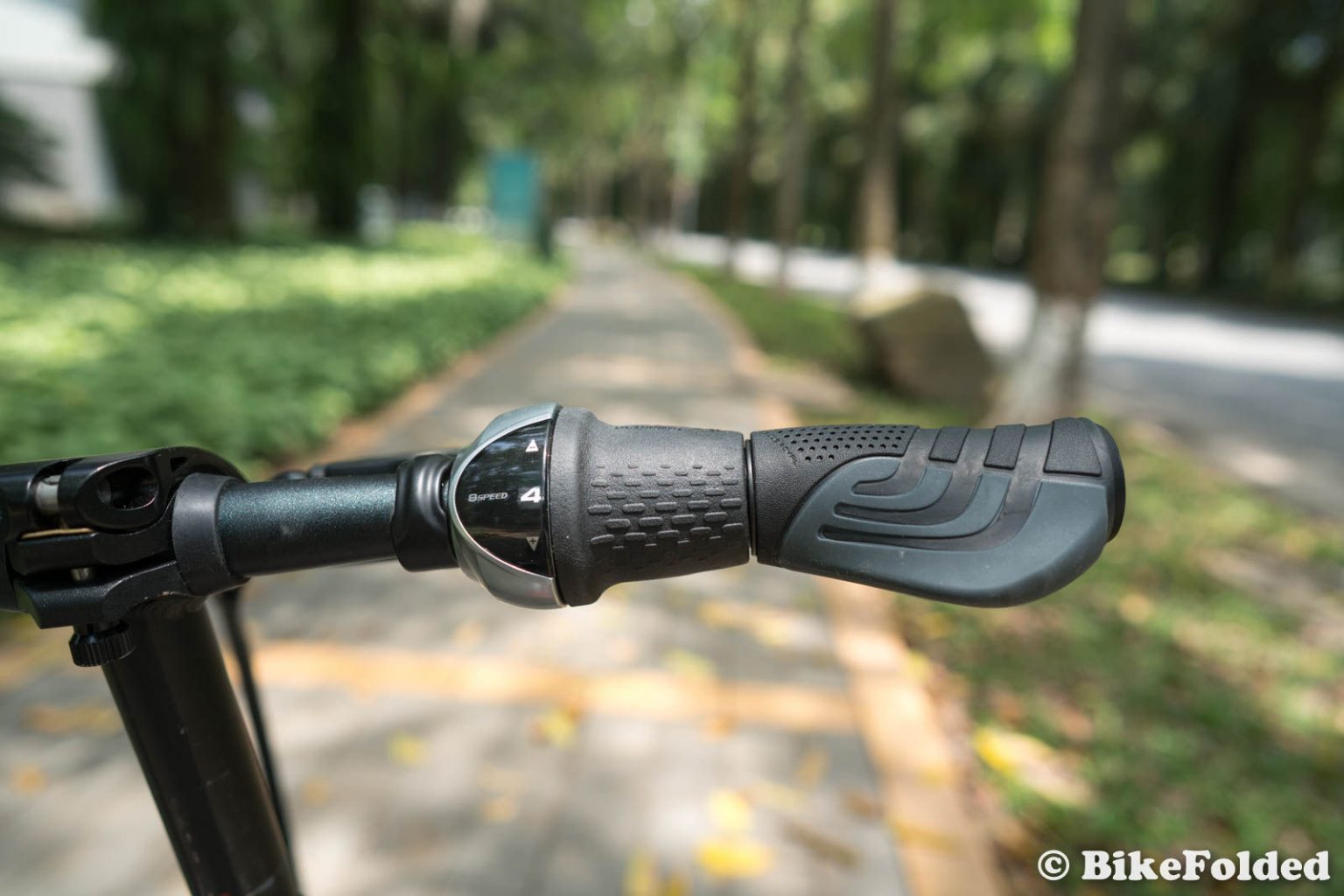 DAHON Curl i8 Folding Bike Review - The Brompton Killer?