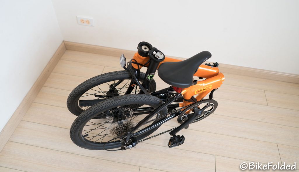 Dahon Launch D8 Folding Bike Review - Premium Refinement - BikeFolded