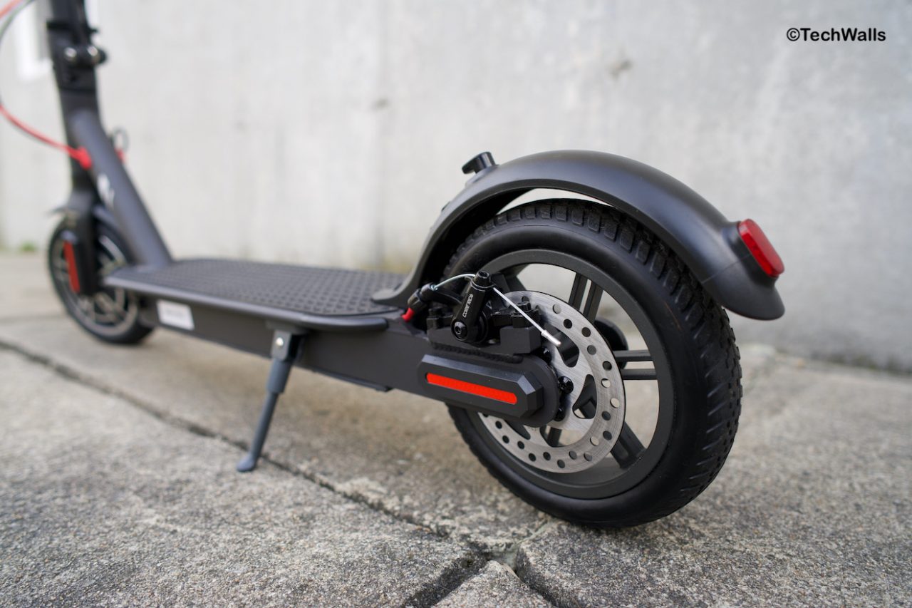 Swagtron Swagger 5 Boost Electric Folding Scooter Review - Is It Worth ...